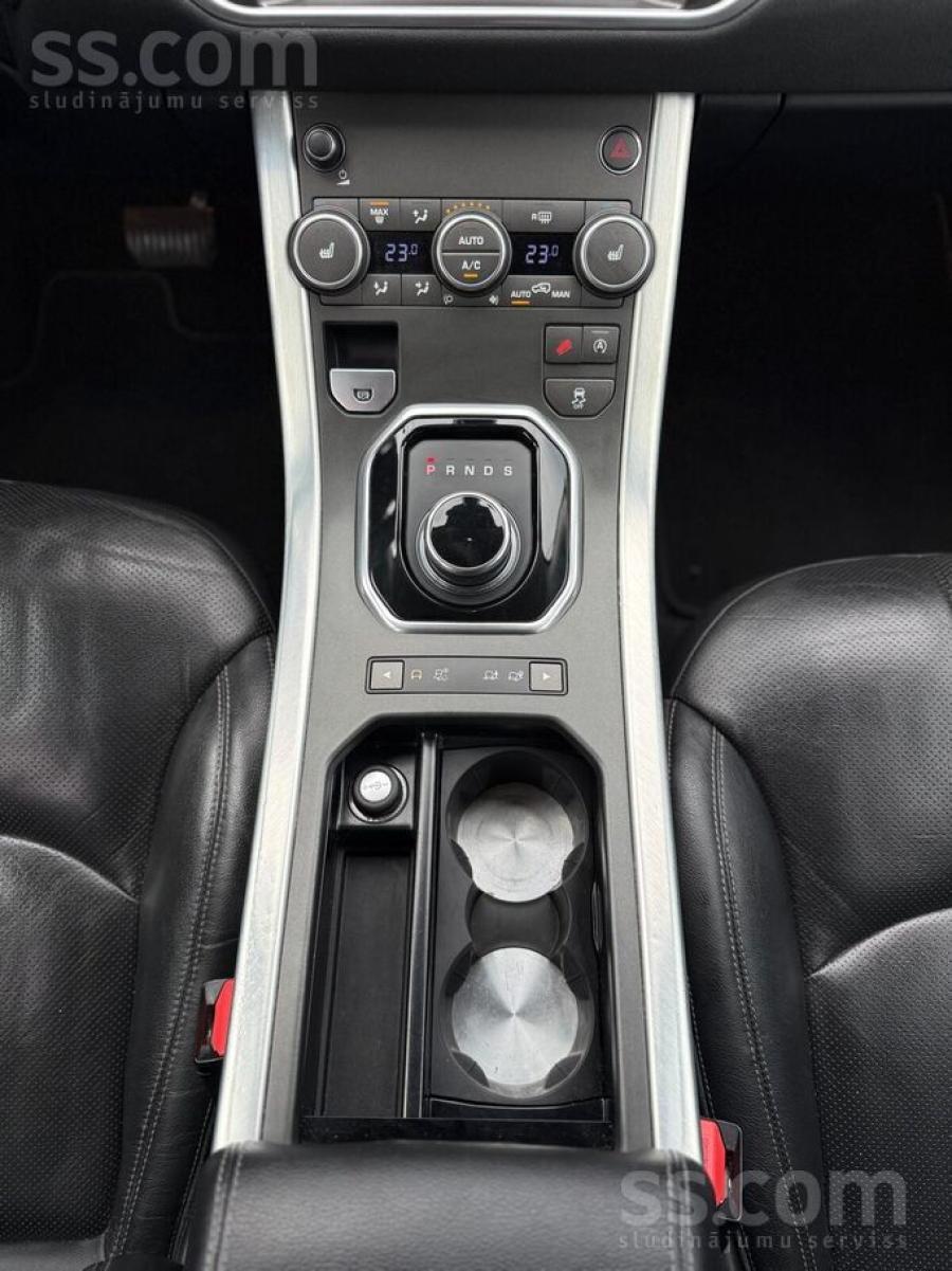 Black Land Rover Range Rover Evoque 2017 in Riga, with an engine capacity of 2.00 L and mileage of 185 thousand km for 11500 €, photo 20 on AUTOMOTO.COM.LV