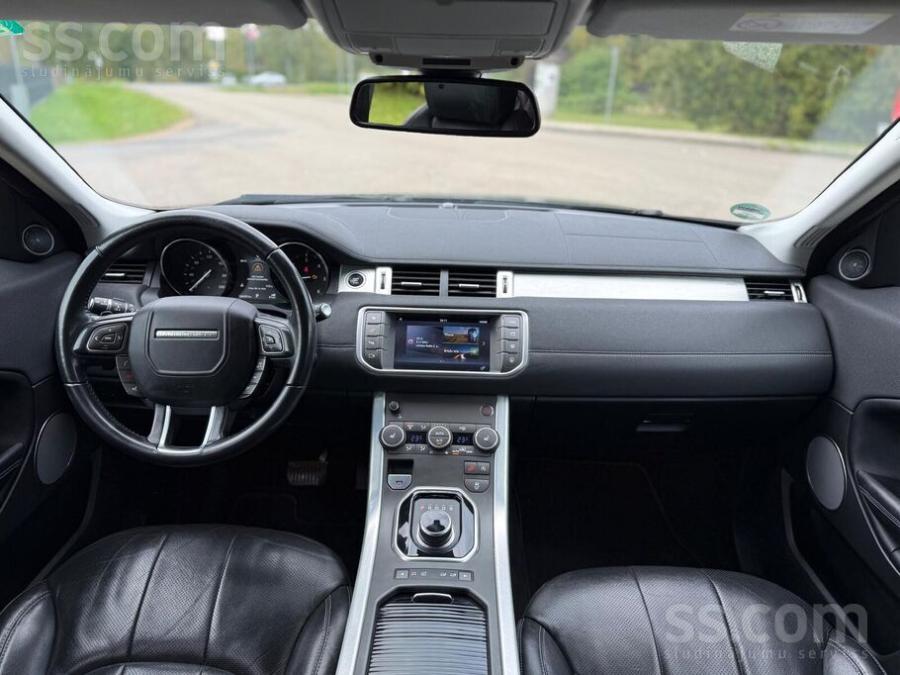 Black Land Rover Range Rover Evoque 2017 in Riga, with an engine capacity of 2.00 L and mileage of 185 thousand km for 11500 €, photo 10 on AUTOMOTO.COM.LV