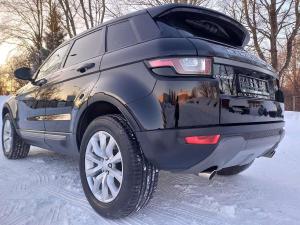 Melns Land Rover Range Rover Evoque 2018 Šauļi, ar dzinēja tilpumu 2.00 L un nobraukumu 106 tūkst. km par 12950 €, foto 6 vietnē AUTOMOTO.COM.LV