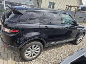 Black Land Rover Range Rover Evoque 2018 in Taurage, with an engine capacity of 2.00 L and mileage of 177 thousand km for 7800 €, photo 3 on AUTOMOTO.COM.LV