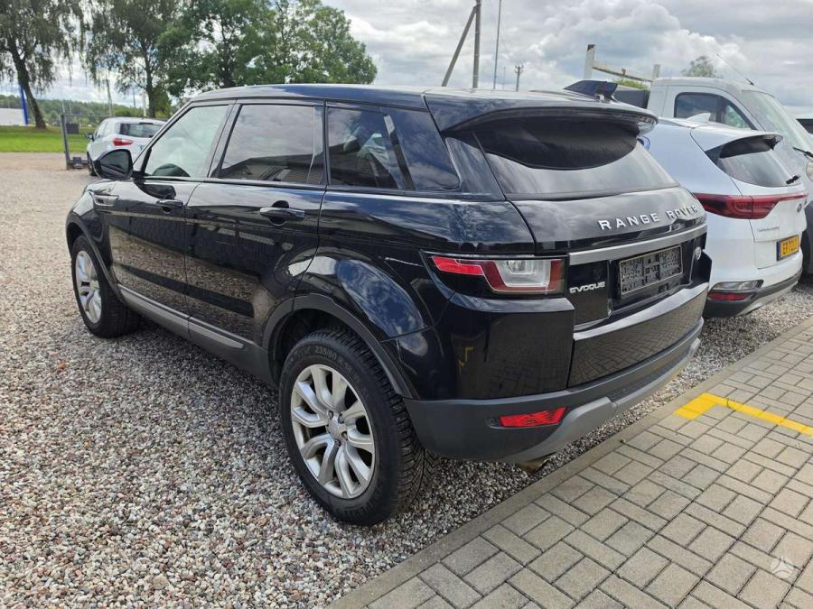 Black Land Rover Range Rover Evoque 2018 in Taurage, with an engine capacity of 2.00 L and mileage of 177 thousand km for 7800 €, photo 6 on AUTOMOTO.COM.LV
