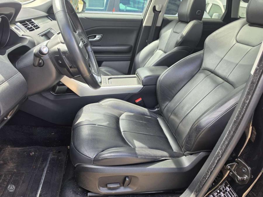 Black Land Rover Range Rover Evoque 2018 in Taurage, with an engine capacity of 2.00 L and mileage of 177 thousand km for 7800 €, photo 14 on AUTOMOTO.COM.LV
