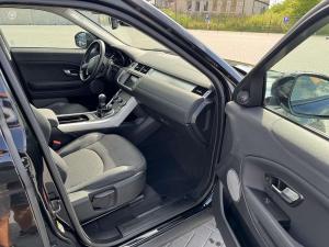 Black Land Rover Range Rover Evoque 2018 in Telschi, with an engine capacity of 2.00 L and mileage of 106 thousand km for 8700 €, photo 21 on AUTOMOTO.COM.LV