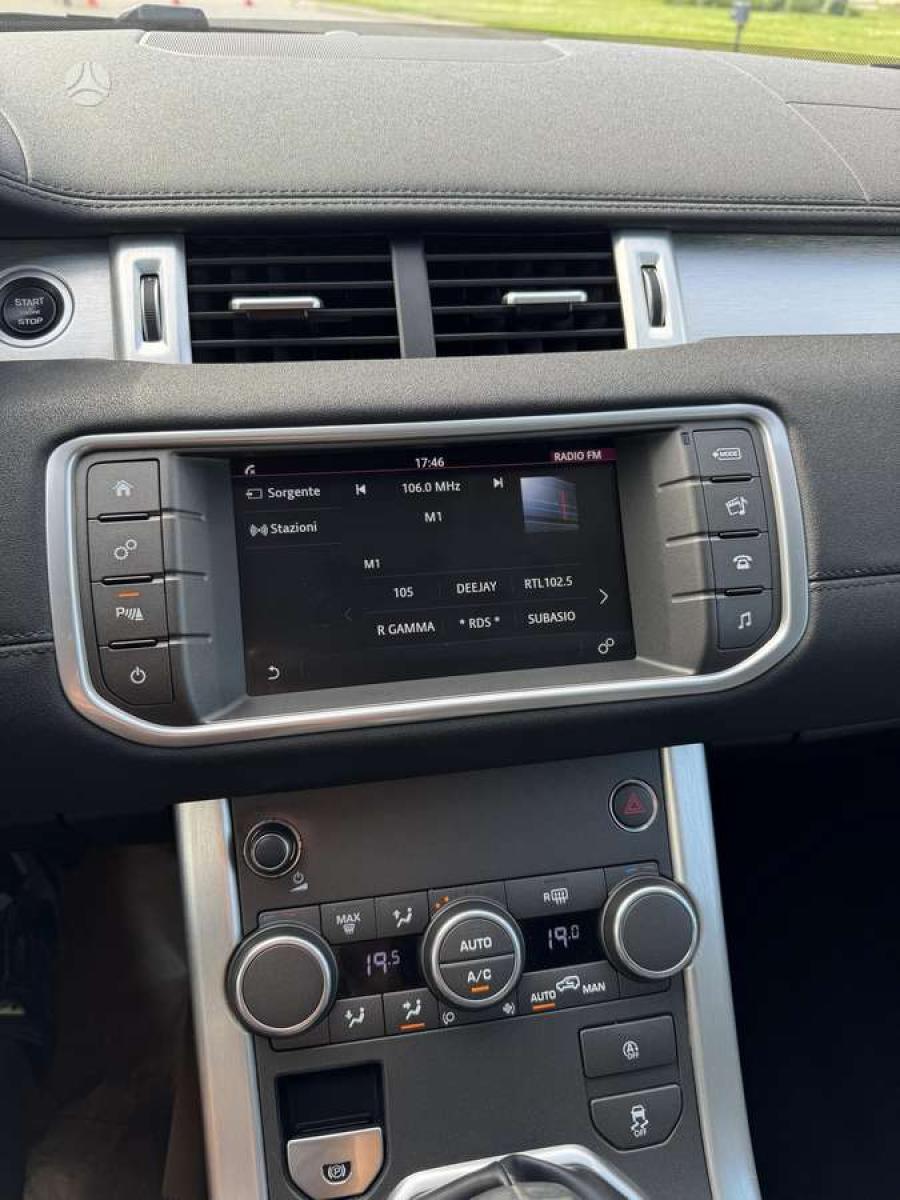 Black Land Rover Range Rover Evoque 2018 in Telschi, with an engine capacity of 2.00 L and mileage of 106 thousand km for 8700 €, photo 30 on AUTOMOTO.COM.LV