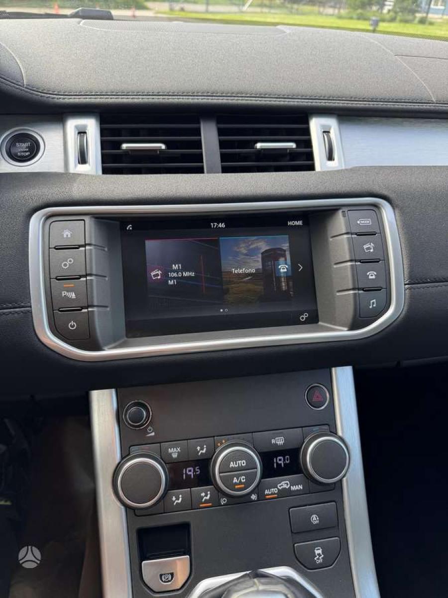 Black Land Rover Range Rover Evoque 2018 in Telschi, with an engine capacity of 2.00 L and mileage of 106 thousand km for 8700 €, photo 32 on AUTOMOTO.COM.LV