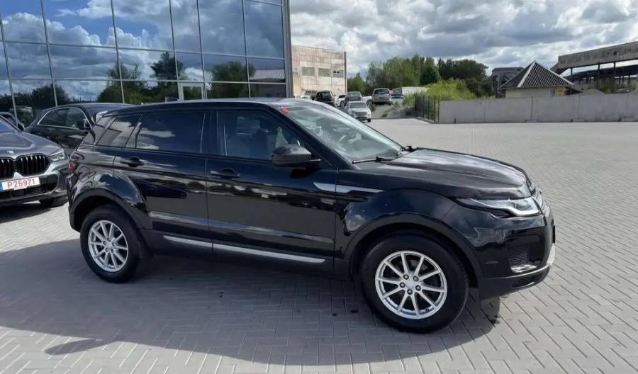 Melns Land Rover Range Rover Evoque 2018 Telšiai, ar dzinēja tilpumu 2.00 L un nobraukumu 106 tūkst. km par 8690 €, foto 3 vietnē AUTOMOTO.COM.LV