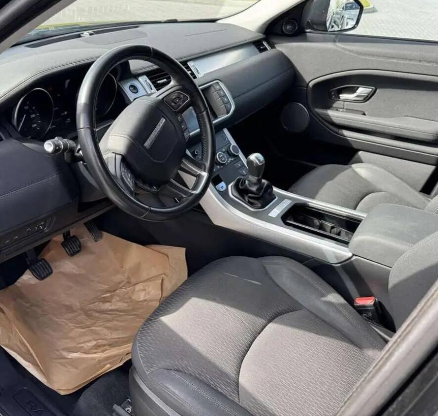 Melns Land Rover Range Rover Evoque 2018 Telšiai, ar dzinēja tilpumu 2.00 L un nobraukumu 106 tūkst. km par 8690 €, foto 12 vietnē AUTOMOTO.COM.LV