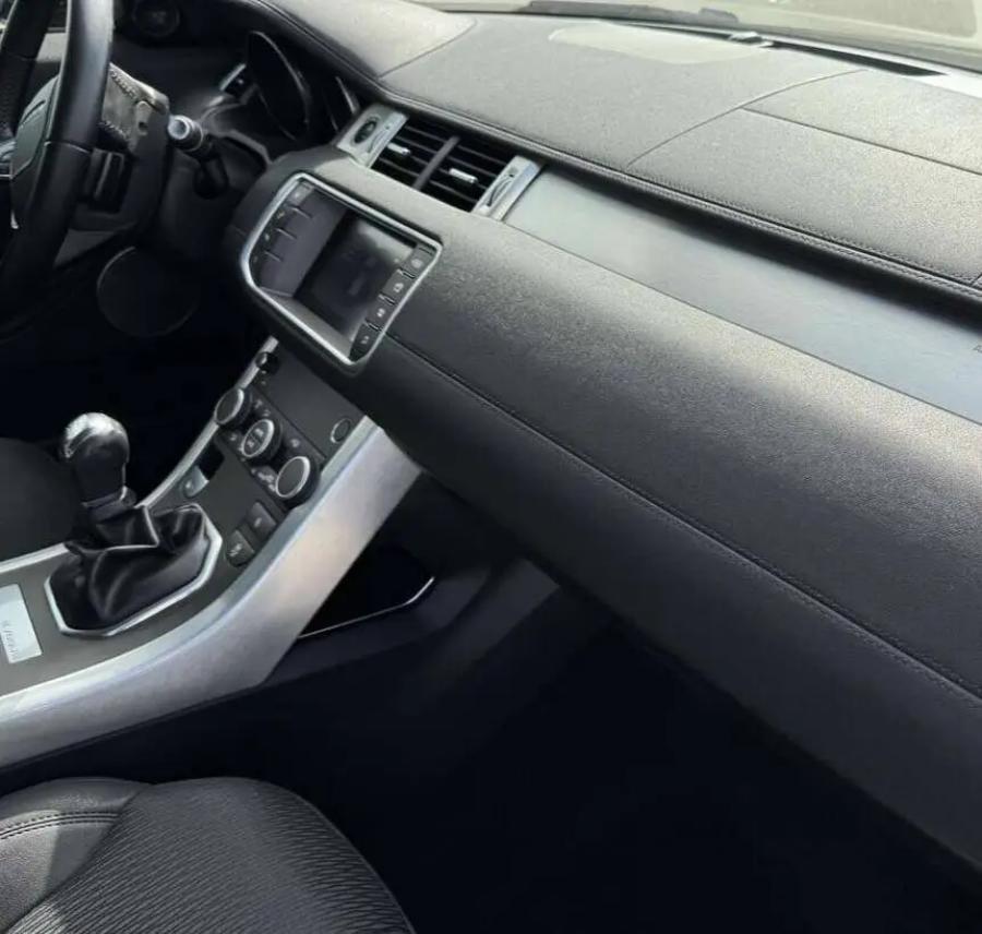 Melns Land Rover Range Rover Evoque 2018 Telšiai, ar dzinēja tilpumu 2.00 L un nobraukumu 106 tūkst. km par 8690 €, foto 14 vietnē AUTOMOTO.COM.LV