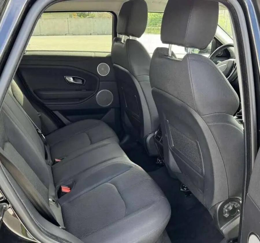 Melns Land Rover Range Rover Evoque 2018 Telšiai, ar dzinēja tilpumu 2.00 L un nobraukumu 106 tūkst. km par 8690 €, foto 16 vietnē AUTOMOTO.COM.LV