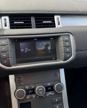 Melns Land Rover Range Rover Evoque 2018 Telšiai, ar dzinēja tilpumu 2.00 L un nobraukumu 106 tūkst. km par 8690 €, foto 18 vietnē AUTOMOTO.COM.LV