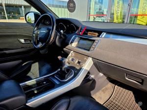 Black Land Rover Range Rover Evoque 2018 in Siauliai, with an engine capacity of 2.00 L and mileage of 208 thousand km for 12500 €, photo 17 on AUTOMOTO.COM.LV