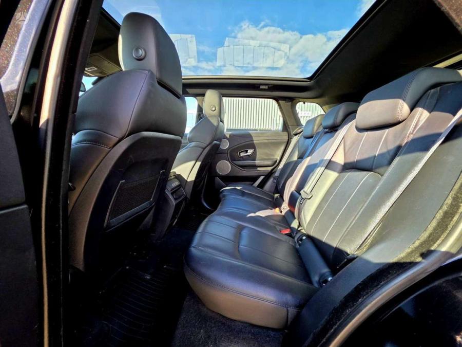 Black Land Rover Range Rover Evoque 2018 in Siauliai, with an engine capacity of 2.00 L and mileage of 208 thousand km for 12500 €, photo 18 on AUTOMOTO.COM.LV