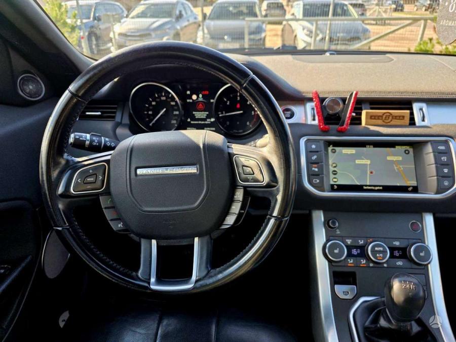 Black Land Rover Range Rover Evoque 2018 in Siauliai, with an engine capacity of 2.00 L and mileage of 208 thousand km for 12500 €, photo 21 on AUTOMOTO.COM.LV