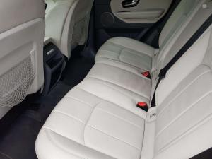 Black Land Rover Range Rover Evoque 2018 in Siauliai, with an engine capacity of 2.00 L and mileage of 150 thousand km for 10200 €, photo 10 on AUTOMOTO.COM.LV