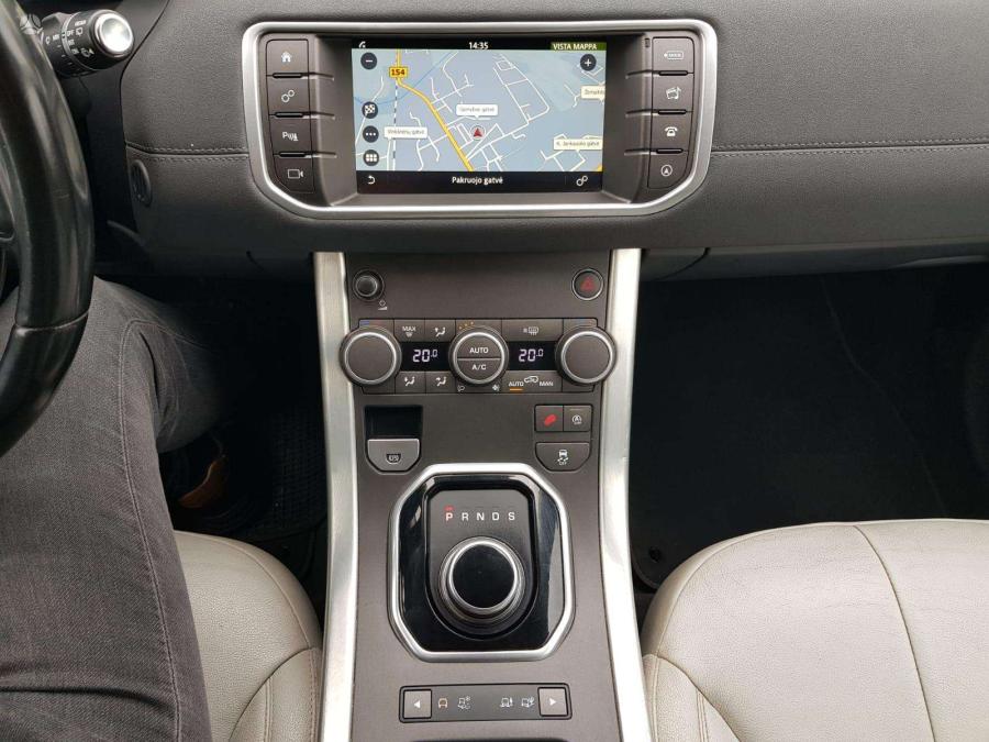 Black Land Rover Range Rover Evoque 2018 in Siauliai, with an engine capacity of 2.00 L and mileage of 150 thousand km for 10200 €, photo 11 on AUTOMOTO.COM.LV