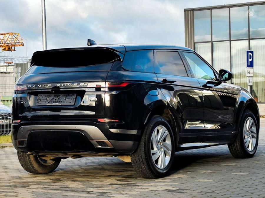 Black Land Rover Range Rover Evoque 2019 in Siauliai, with an engine capacity of 2.00 L and mileage of 160 thousand km for 18400 €, photo 8 on AUTOMOTO.COM.LV