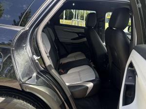 Melns Land Rover Range Rover Evoque 2019 Tauragė, ar dzinēja tilpumu 2.00 L un nobraukumu 165 tūkst. km par 16900 €, foto 10 vietnē AUTOMOTO.COM.LV
