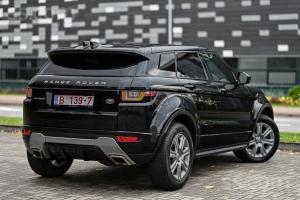 Black Land Rover Range Rover Evoque 2019 in Jelgava, with an engine capacity of 2.00 L and mileage of 161 thousand km for 13800 €, photo 5 on AUTOMOTO.COM.LV