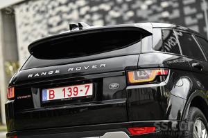 Black Land Rover Range Rover Evoque 2019 in Jelgava, with an engine capacity of 2.00 L and mileage of 161 thousand km for 13800 €, photo 12 on AUTOMOTO.COM.LV