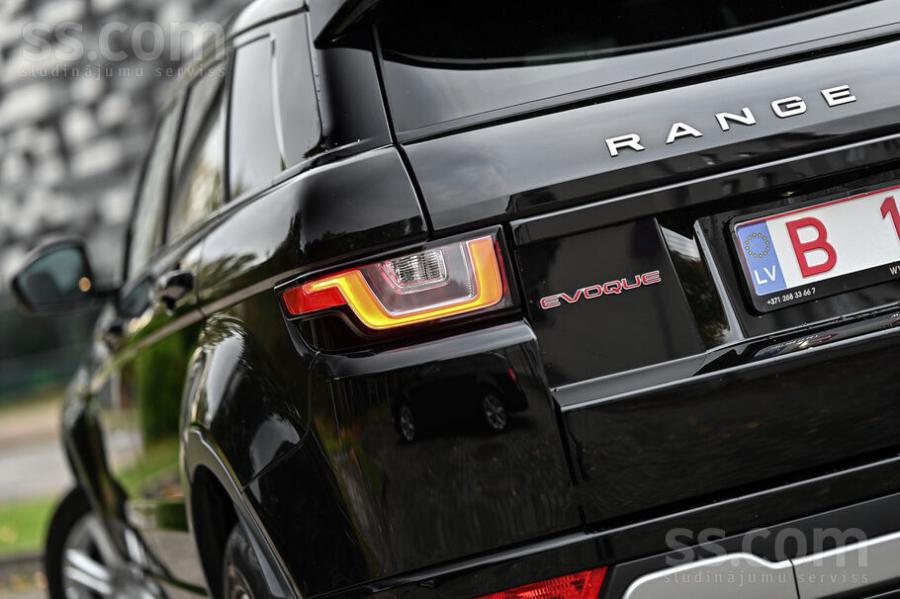 Black Land Rover Range Rover Evoque 2019 in Jelgava, with an engine capacity of 2.00 L and mileage of 161 thousand km for 13800 €, photo 13 on AUTOMOTO.COM.LV