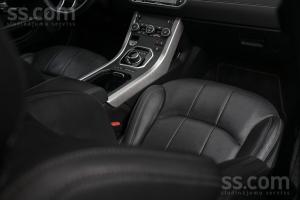 Black Land Rover Range Rover Evoque 2019 in Jelgava, with an engine capacity of 2.00 L and mileage of 161 thousand km for 13800 €, photo 18 on AUTOMOTO.COM.LV