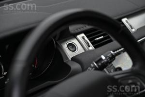 Black Land Rover Range Rover Evoque 2019 in Jelgava, with an engine capacity of 2.00 L and mileage of 161 thousand km for 13800 €, photo 24 on AUTOMOTO.COM.LV