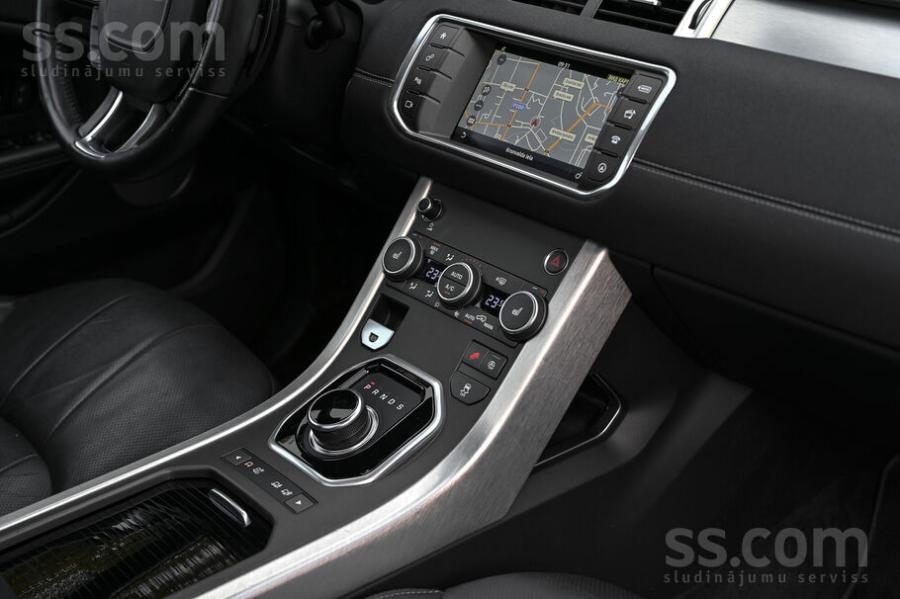 Black Land Rover Range Rover Evoque 2019 in Jelgava, with an engine capacity of 2.00 L and mileage of 161 thousand km for 13800 €, photo 29 on AUTOMOTO.COM.LV