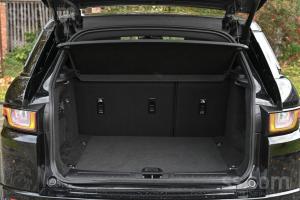 Black Land Rover Range Rover Evoque 2019 in Jelgava, with an engine capacity of 2.00 L and mileage of 161 thousand km for 13800 €, photo 35 on AUTOMOTO.COM.LV