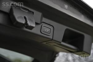 Black Land Rover Range Rover Evoque 2019 in Jelgava, with an engine capacity of 2.00 L and mileage of 161 thousand km for 13800 €, photo 36 on AUTOMOTO.COM.LV