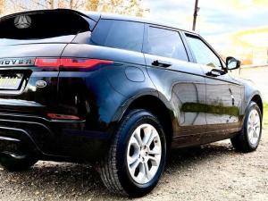 Melns Land Rover Range Rover Evoque 2020 Šauļi, ar dzinēja tilpumu 2.00 L un nobraukumu 173 tūkst. km par 17200 €, foto 8 vietnē AUTOMOTO.COM.LV