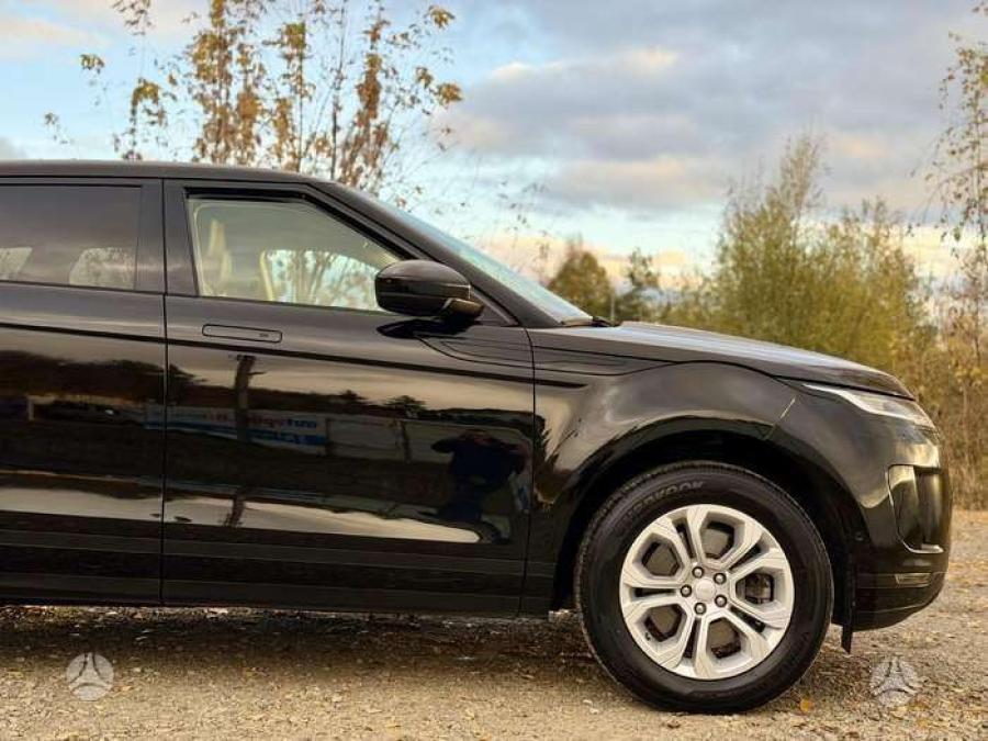 Melns Land Rover Range Rover Evoque 2020 Šauļi, ar dzinēja tilpumu 2.00 L un nobraukumu 173 tūkst. km par 17200 €, foto 12 vietnē AUTOMOTO.COM.LV