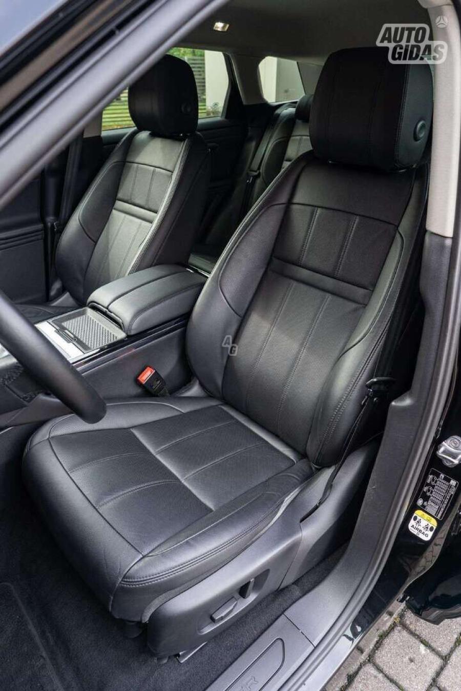 Melns Land Rover Range Rover Evoque 2020 Marijampole, ar dzinēja tilpumu 2.00 L un nobraukumu 134 tūkst. km par 21950 €, foto 28 vietnē AUTOMOTO.COM.LV
