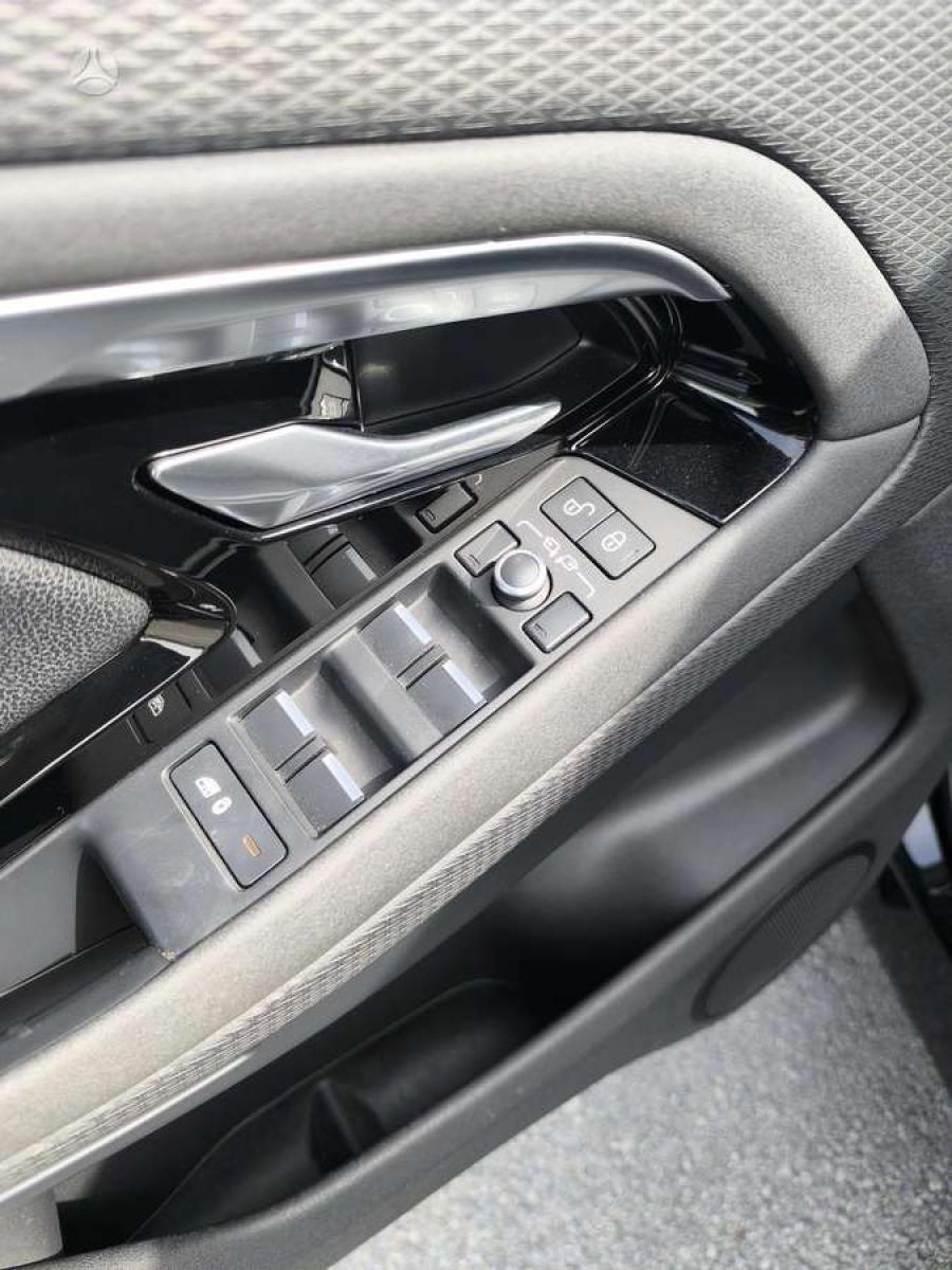 Melns Land Rover Range Rover Evoque 2020 Panevēža, ar dzinēja tilpumu 2.00 L un nobraukumu 193 tūkst. km par 16500 €, foto 13 vietnē AUTOMOTO.COM.LV