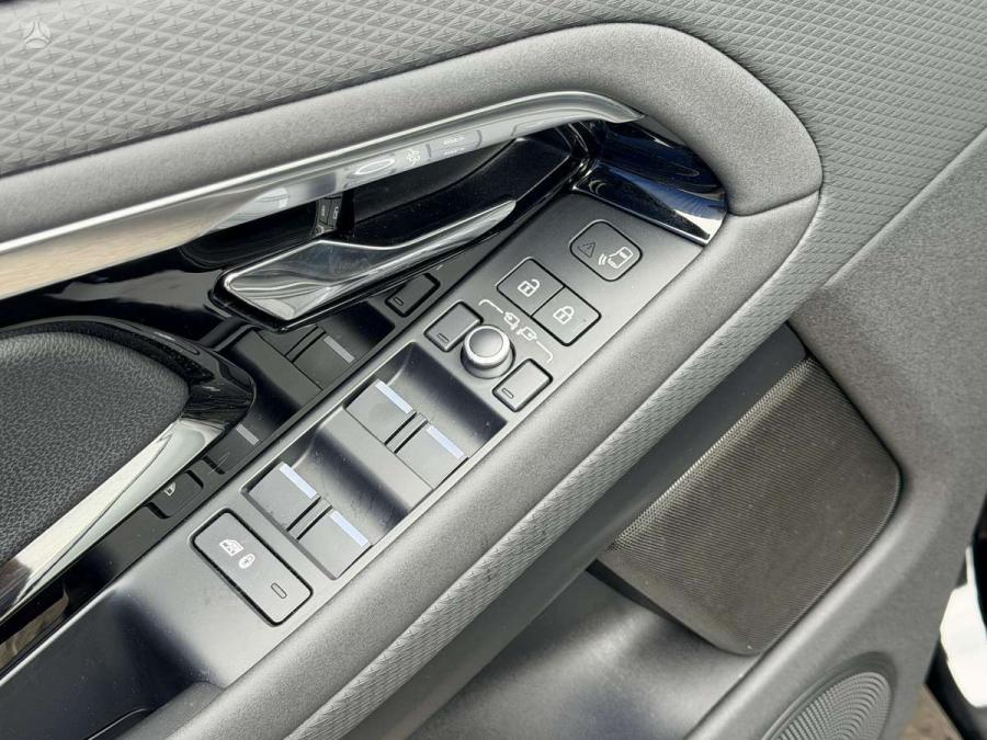 Melns Land Rover Range Rover Evoque 2021 Kauņa, ar dzinēja tilpumu 1.50 L un nobraukumu 59 tūkst. km par 34500 €, foto 18 vietnē AUTOMOTO.COM.LV
