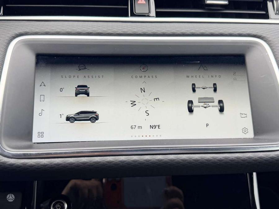 Melns Land Rover Range Rover Evoque 2021 Kauņa, ar dzinēja tilpumu 1.50 L un nobraukumu 59 tūkst. km par 34500 €, foto 27 vietnē AUTOMOTO.COM.LV
