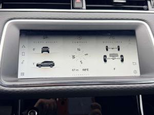 Melns Land Rover Range Rover Evoque 2021 Kauņa, ar dzinēja tilpumu 1.50 L un nobraukumu 59 tūkst. km par 34500 €, foto 27 vietnē AUTOMOTO.COM.LV