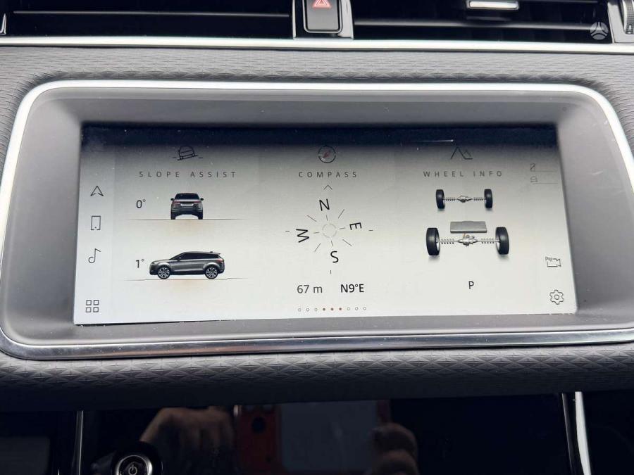 Melns Land Rover Range Rover Evoque 2021 Kauņa, ar dzinēja tilpumu 1.50 L un nobraukumu 59 tūkst. km par 34500 €, foto 27 vietnē AUTOMOTO.COM.LV