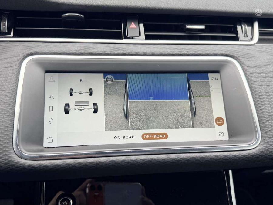 Melns Land Rover Range Rover Evoque 2021 Kauņa, ar dzinēja tilpumu 1.50 L un nobraukumu 59 tūkst. km par 34500 €, foto 30 vietnē AUTOMOTO.COM.LV