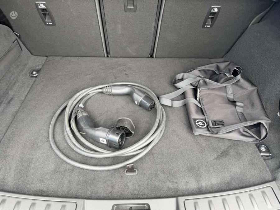 Melns Land Rover Range Rover Evoque 2021 Kauņa, ar dzinēja tilpumu 1.50 L un nobraukumu 59 tūkst. km par 34500 €, foto 42 vietnē AUTOMOTO.COM.LV