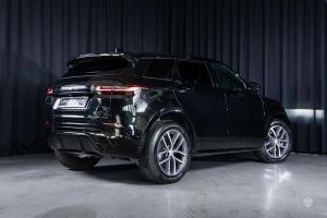 Black Land Rover Range Rover Evoque 2024 in Vilnius, with an engine capacity of 1.90 L and mileage of 8 thousand km for 47000 €, photo 5 on AUTOMOTO.COM.LV