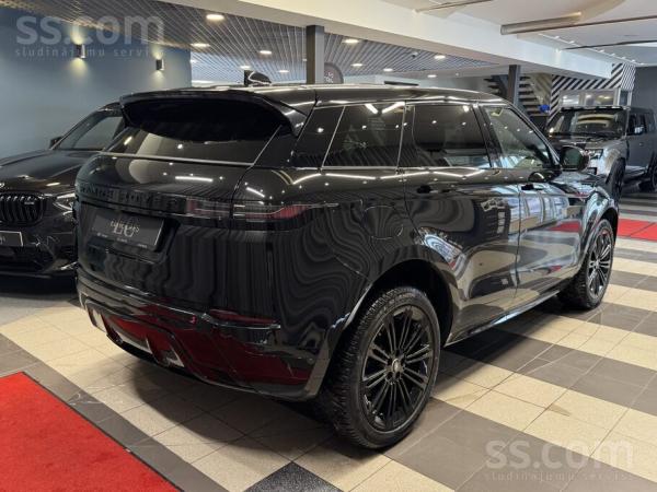 Melns Land Rover Range Rover Evoque 2025 Rīga, ar dzinēja tilpumu 2.00 L un nobraukumu 11 tūkst. km par 47990 €, foto 4 vietnē AUTOMOTO.COM.LV