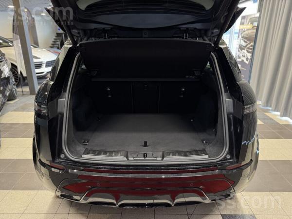 Black Land Rover Range Rover Evoque 2025 in Riga, with an engine capacity of 2.00 L and mileage of 14 thousand km for 45990 €, photo 7 on AUTOMOTO.COM.LV