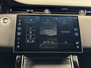 Melns Land Rover Range Rover Evoque 2025 Rīga, ar dzinēja tilpumu 2.00 L un nobraukumu 14 tūkst. km par 45990 €, foto 23 vietnē AUTOMOTO.COM.LV