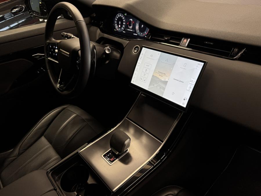 Melns Land Rover Range Rover Evoque 2025 Rīga, ar dzinēja tilpumu 2.00 L un nobraukumu 14 tūkst. km par 45990 €, foto 29 vietnē AUTOMOTO.COM.LV