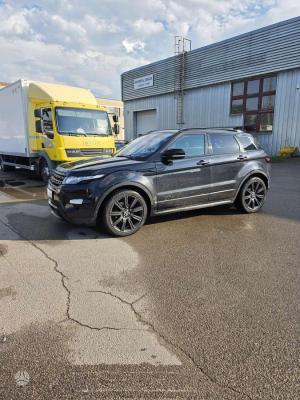 Black Land Rover Range Rover Evoque 2011 in Panevezys, with an engine capacity of 2.20 L and mileage of 302 thousand km for 4500 €, photo 3 on AUTOMOTO.COM.LV