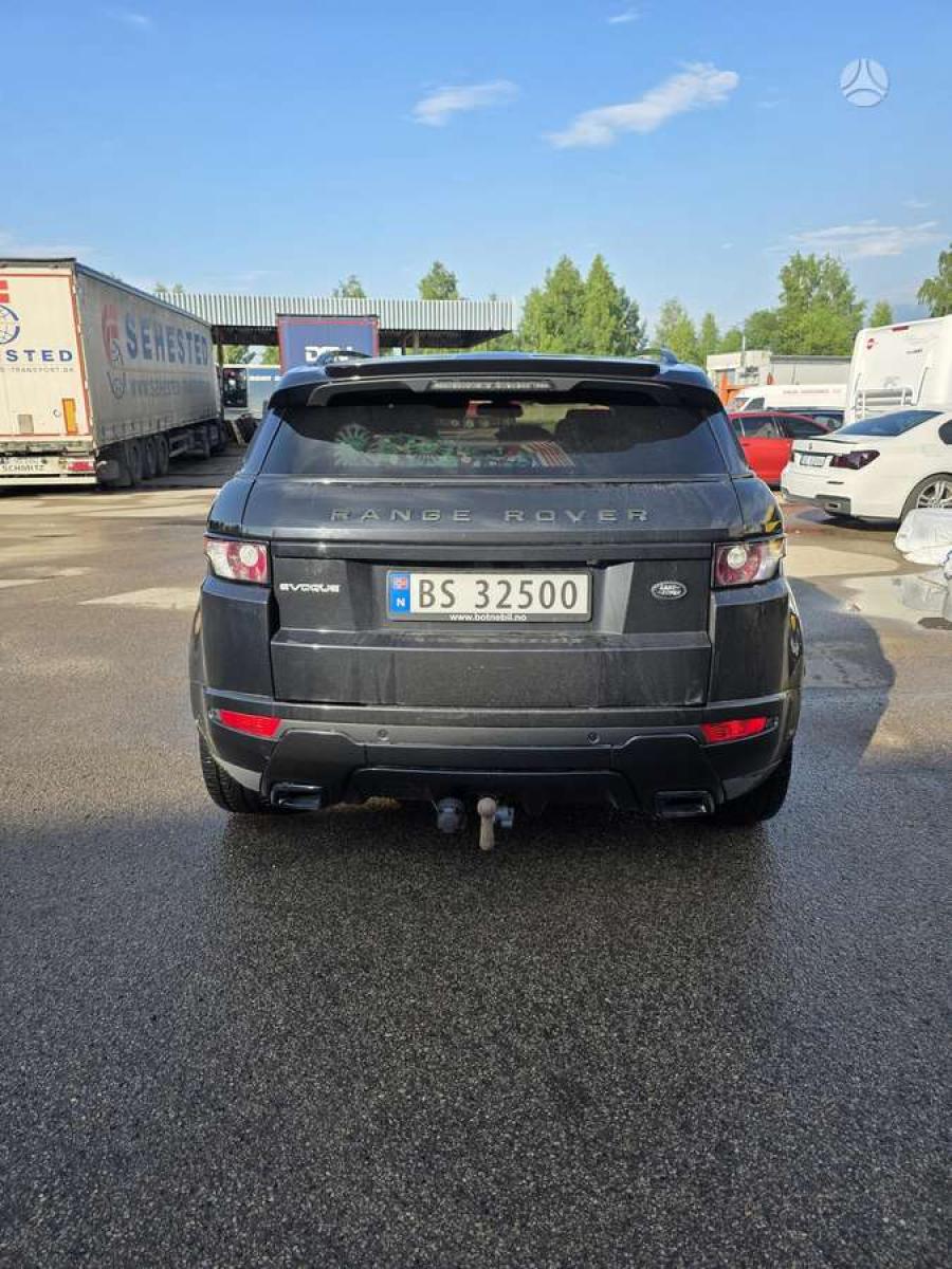 Black Land Rover Range Rover Evoque 2011 in Panevezys, with an engine capacity of 2.20 L and mileage of 302 thousand km for 4500 €, photo 4 on AUTOMOTO.COM.LV