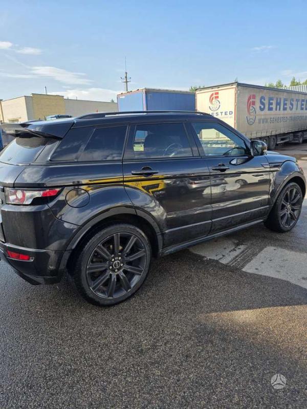 Melns Land Rover Range Rover Evoque 2011 Panevēža, ar dzinēja tilpumu 2.20 L un nobraukumu 302 tūkst. km par 4500 €, foto 4 vietnē AUTOMOTO.COM.LV