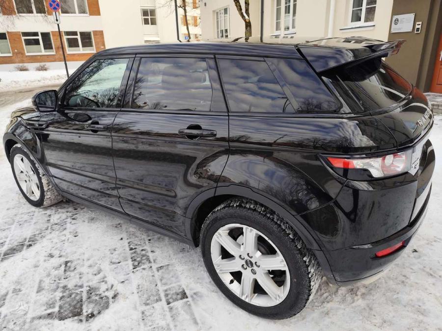 Melns Land Rover Range Rover Evoque 2012 Klaipėda, ar dzinēja tilpumu 2.20 L un nobraukumu 141 tūkst. km par 12350 €, foto 6 vietnē AUTOMOTO.COM.LV