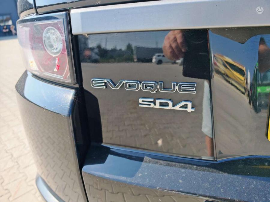 Black Land Rover Range Rover Evoque 2014 in Kaunas, with an engine capacity of 2.18 L and mileage of 154 thousand km for 3999 €, photo 9 on AUTOMOTO.COM.LV