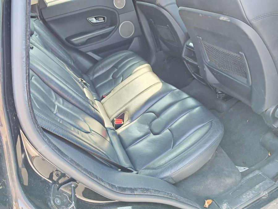 Black Land Rover Range Rover Evoque 2014 in Kaunas, with an engine capacity of 2.18 L and mileage of 154 thousand km for 3999 €, photo 15 on AUTOMOTO.COM.LV
